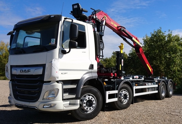 Entrega de camión tipo chatarrero | Carrocerías Yagüe